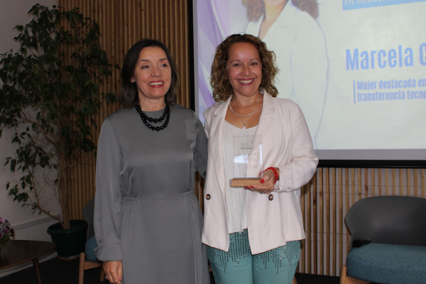 Dra. Marcela Carvajal se lleva el premio a “Mujeres Protagonistas en Innovación Tecnológica 2024 ...